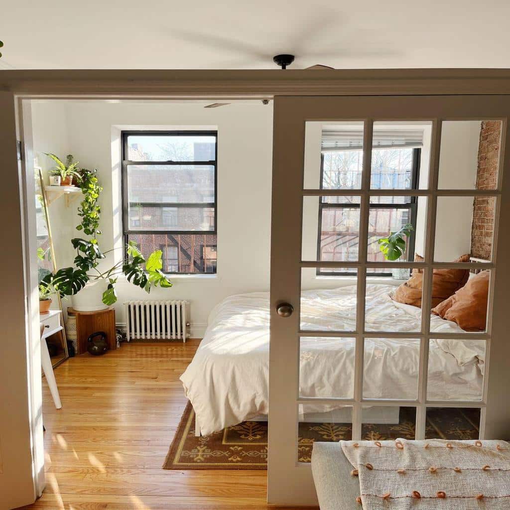 Cozy City Abode Maximizing Minimalist Charm.