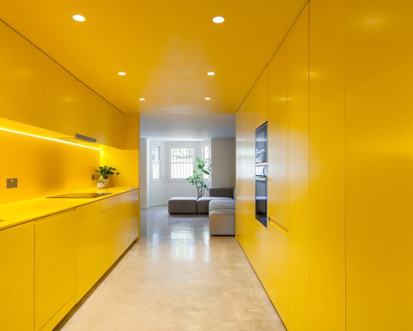 Exploring Sunny Yellow Interiors: A Lookbook of Vibrant Designs