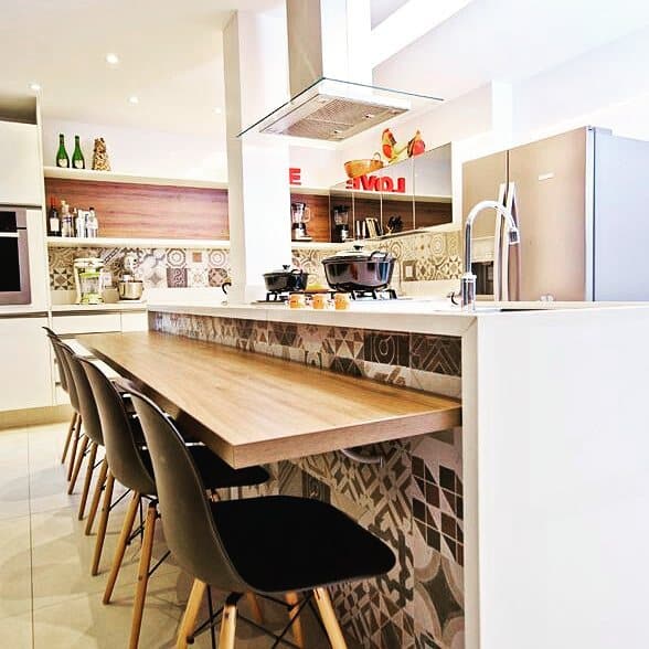 Suspended Countertops: 50 Models that Bring Sophistication to Your Home