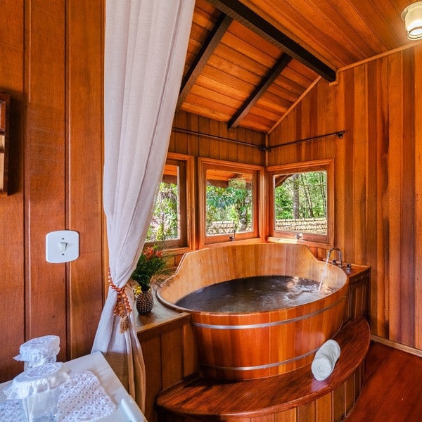 50 Wooden Ofuro Ideas for Stylish Relaxation