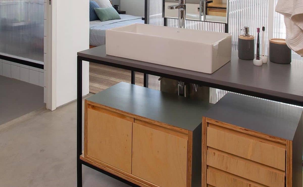 Adopt a Minimalist Look with Cava Pulls