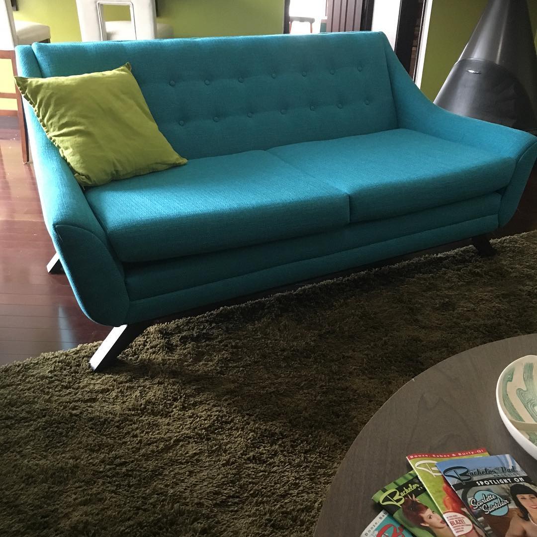 Retro Sofa: 40 Incredible Models of a Timeless Design