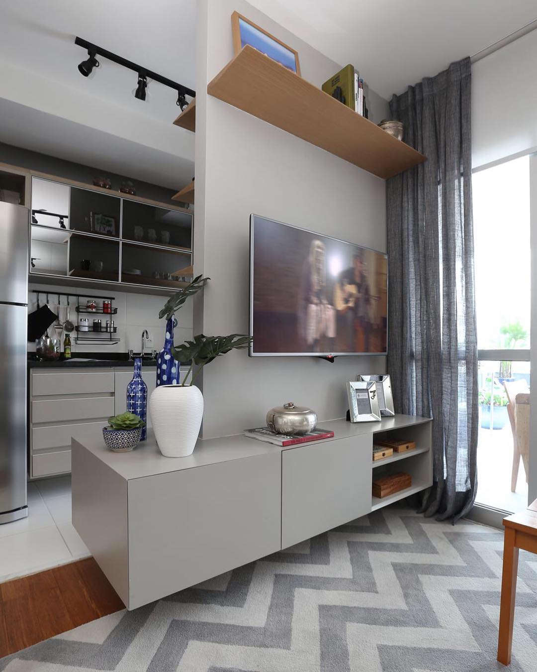 SUSPENDED RACK: 70 MODELS TO OPTIMIZE YOUR SPACE